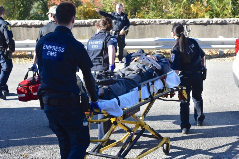 EMTs vs. paramedics: What's the difference? | Empress EMS